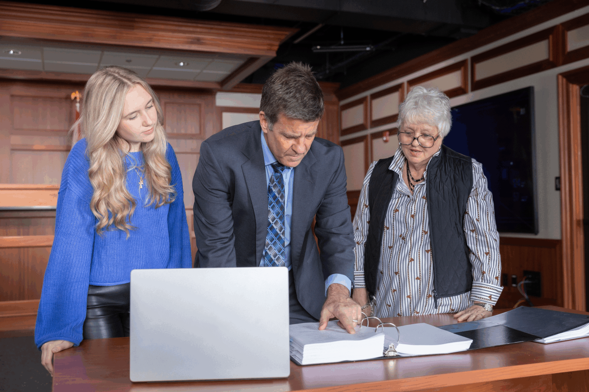 About Our Law Firm | Experienced Legal Team